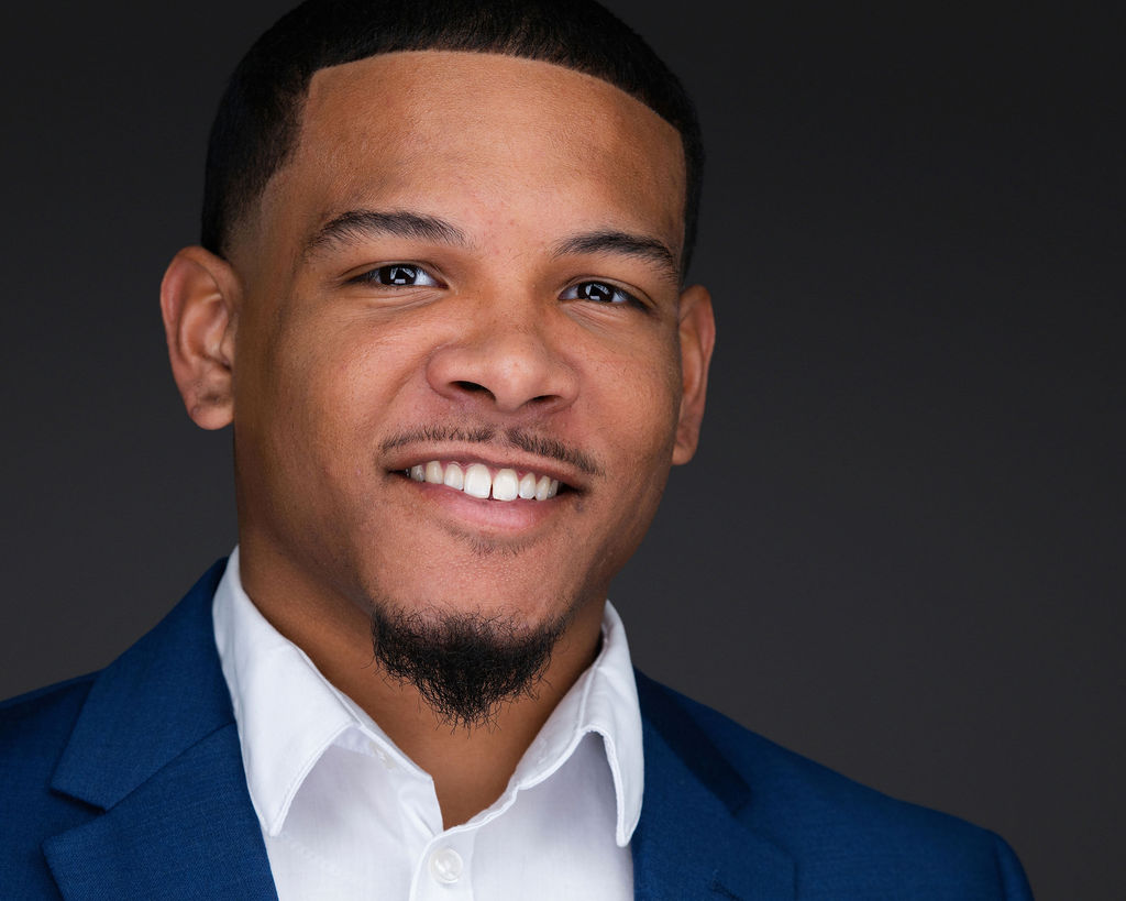 Cincinnati Headshots | LinkedIn, Acting & Business Photos - Mark Denney