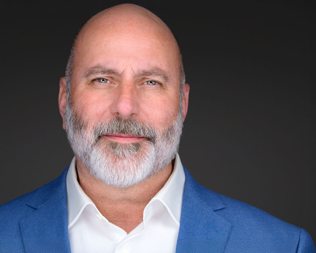 Cincinnati Headshots | LinkedIn, Acting & Business Photos - Mark Denney